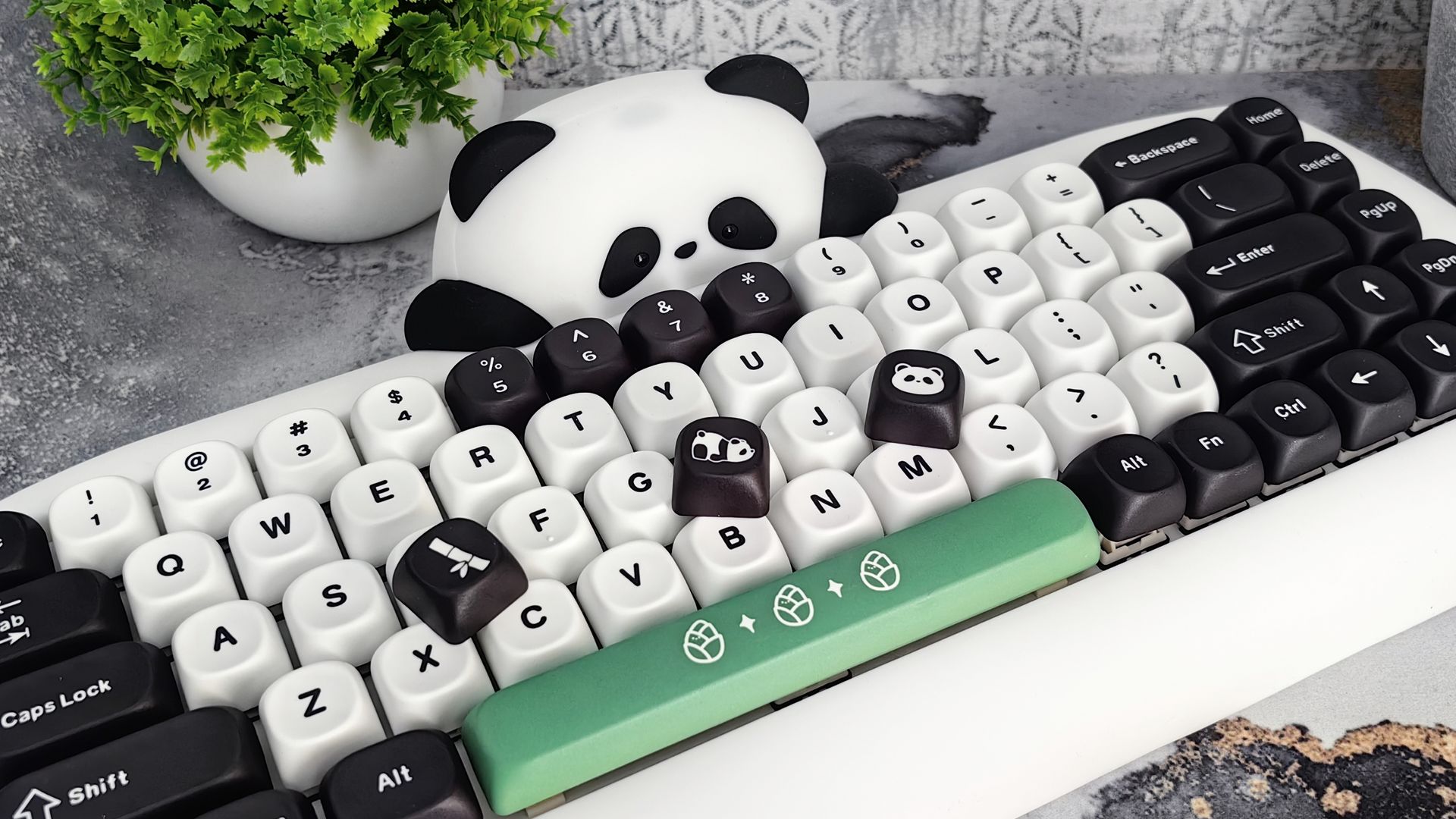 Обзор игровой клавиатуры YUNZII C68 Panda – Максимум милоты